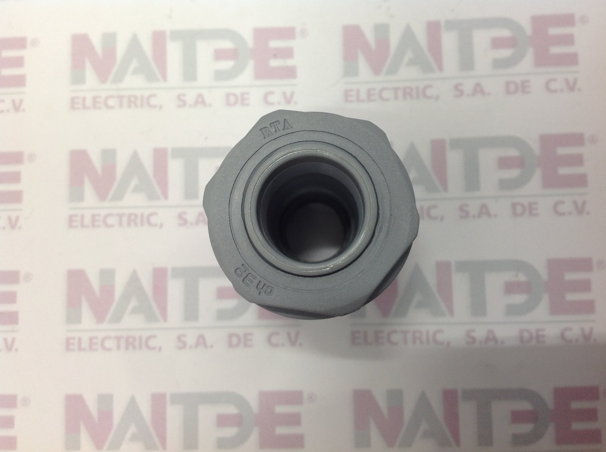 CONECTOR GLANDULA LEGRAND 98024 PG16 IP68 GRIS DE 10 - 14 mm – NAITDE ELECTRIC