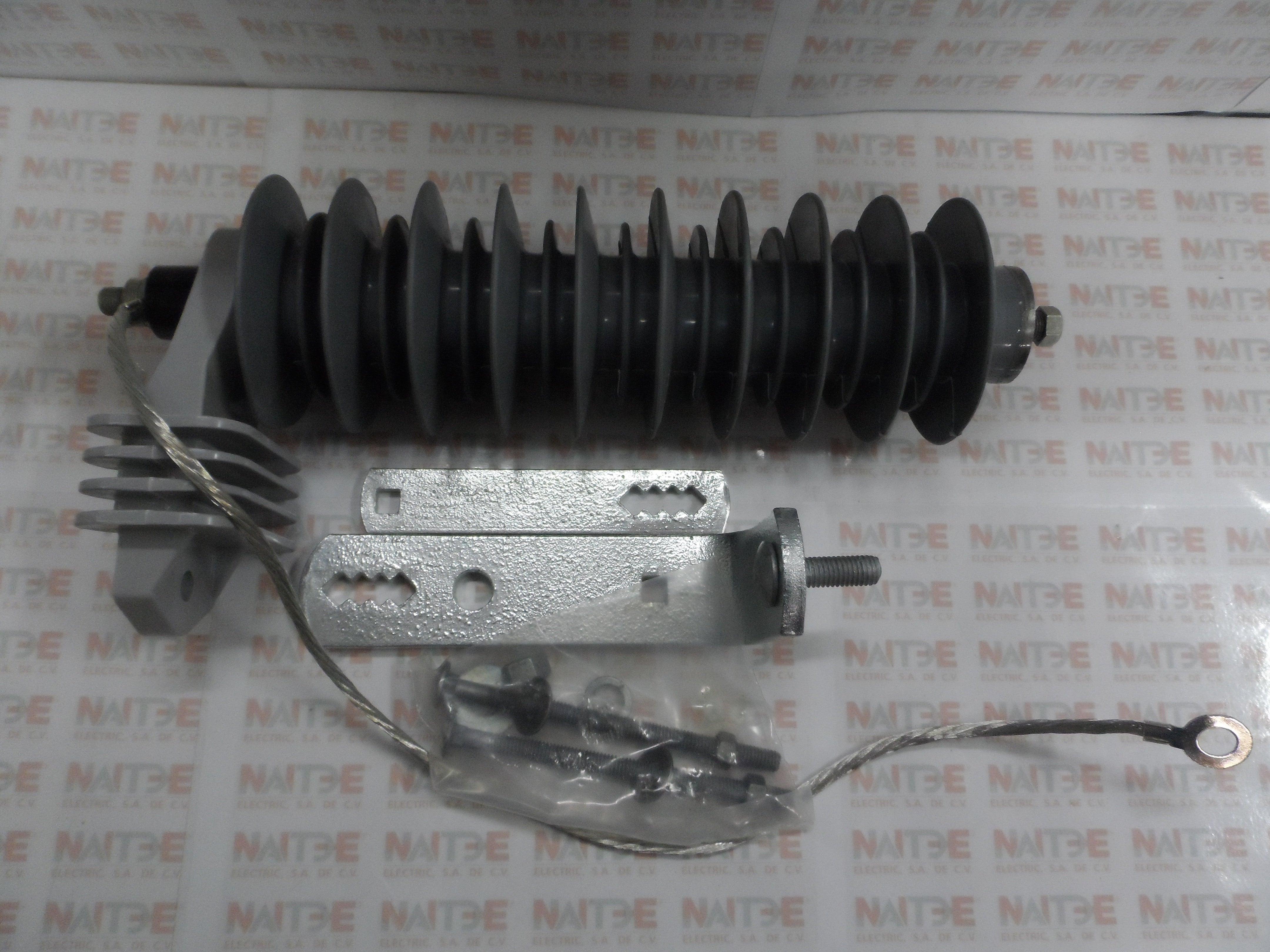 APARTARRAYOS SINTETICO DE 30 KVA IUSA CAT. IU-370435 ( IU-217715 ...